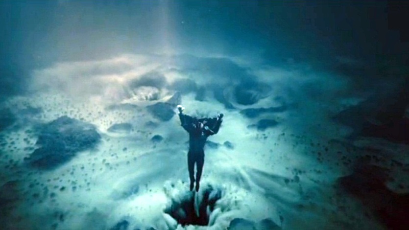 FRACTAL ART: Skyfall Intro