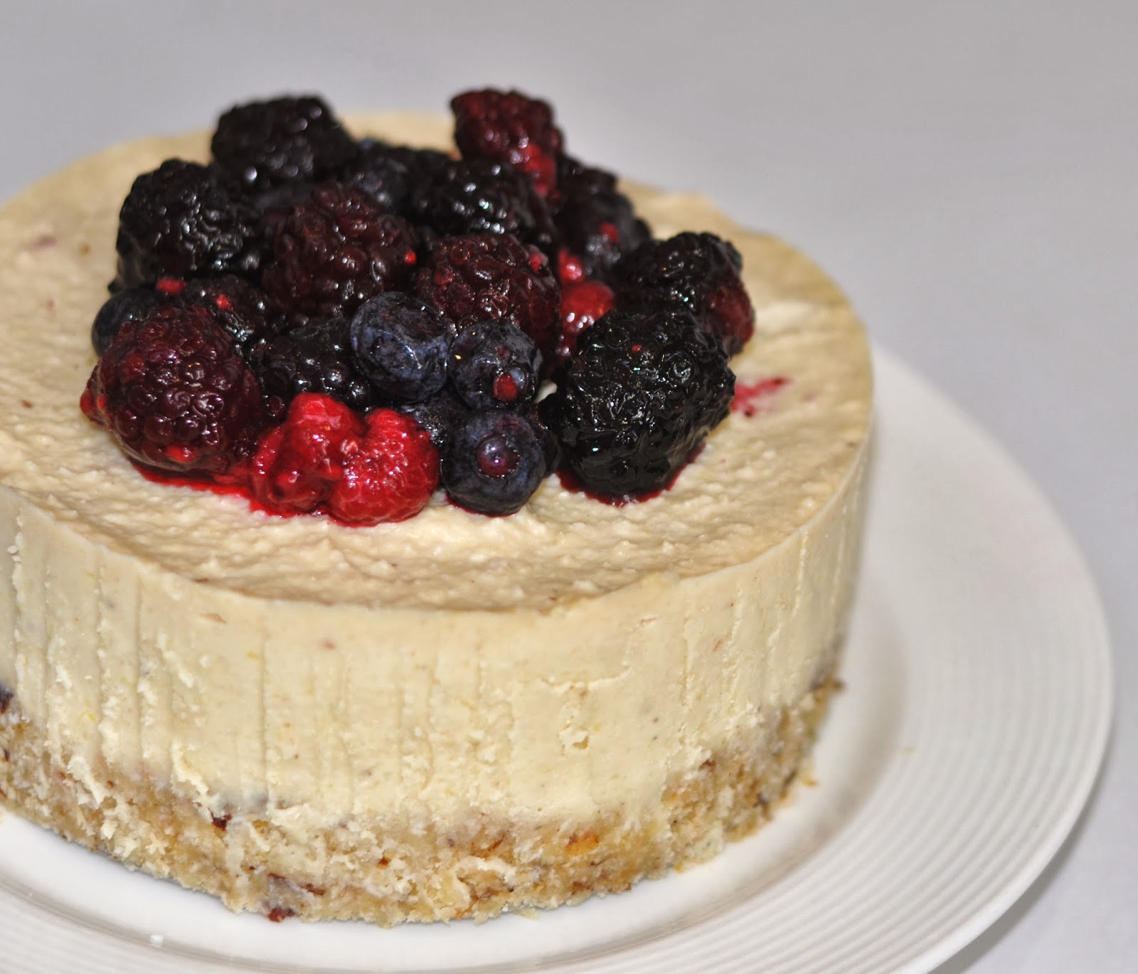 YogiLatte: Raw Cake Attempt #1 - Pineapple Coconut