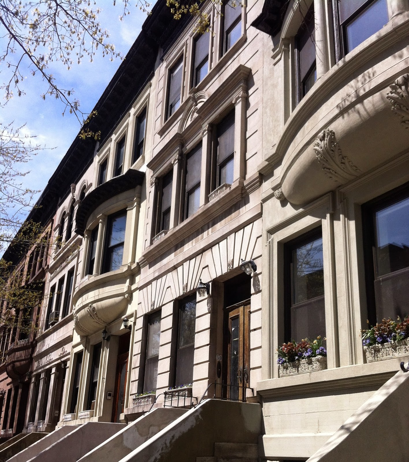 H A R L E M + B E S P O K E: DWELL: 52 HAMILTON TERRACE SOLD HIGHER