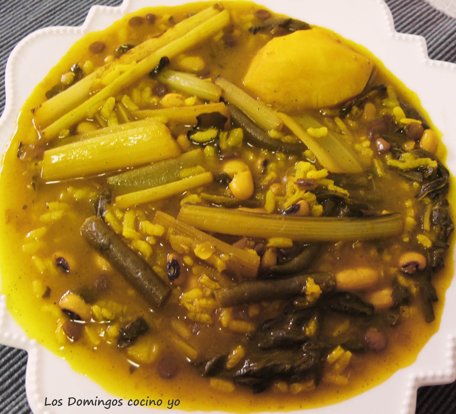 LOS DOMINGOS COCINO YO: ARROZ CLARICO DE VIGILIA (O DE LOS TRES “PUÑAOS”)