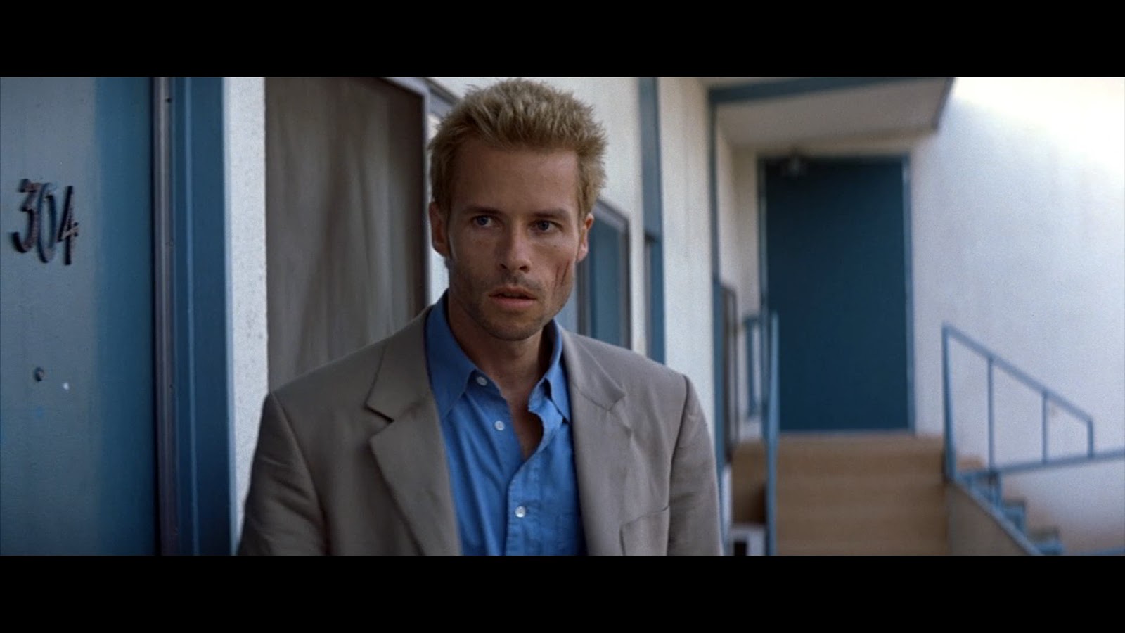 Candy and a Movie: Movie #46 Memento