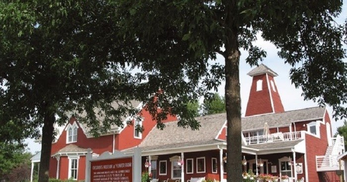 Theresa's Haunted History of the Tri-State: The Ghosts of Yunker Farm