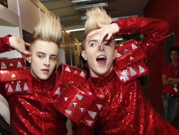 ScHLAGER TUNeS: Jedward Media-Divas of ESC 2011