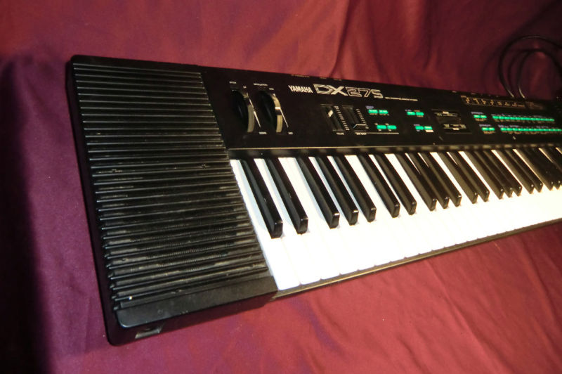 MATRIXSYNTH: YAMAHA DX27S DX27 with Speakers