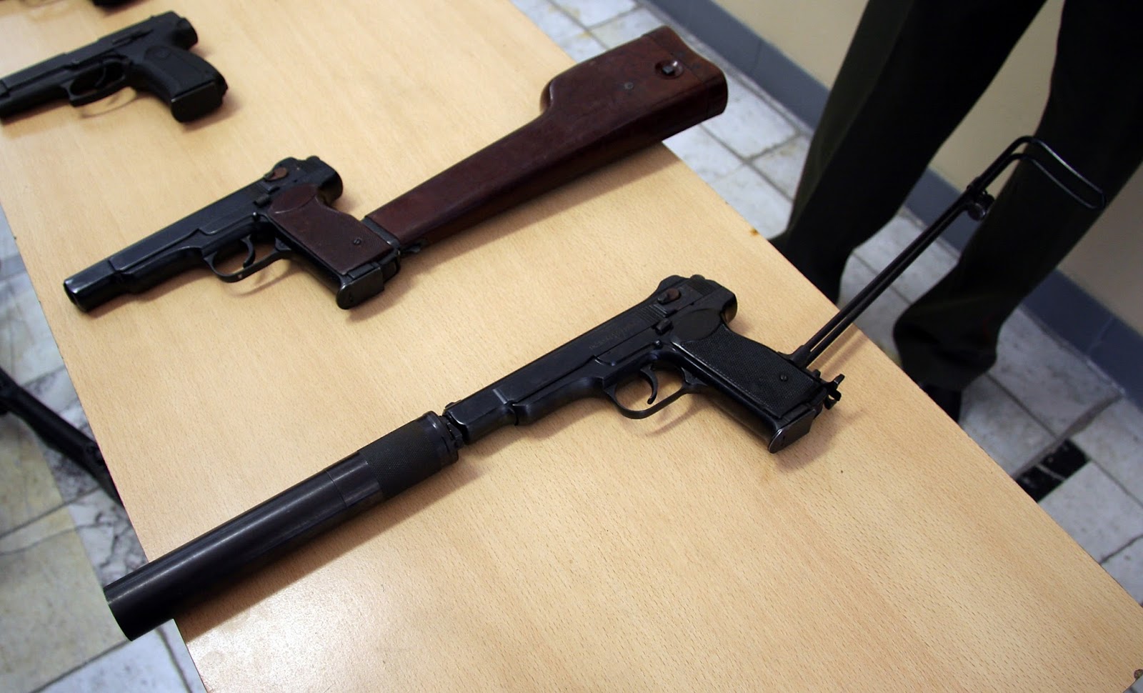 SAMURAI POLICE 1109: STECHKIN A.P.S - STECHKIN AUTOMATIC PISTOL