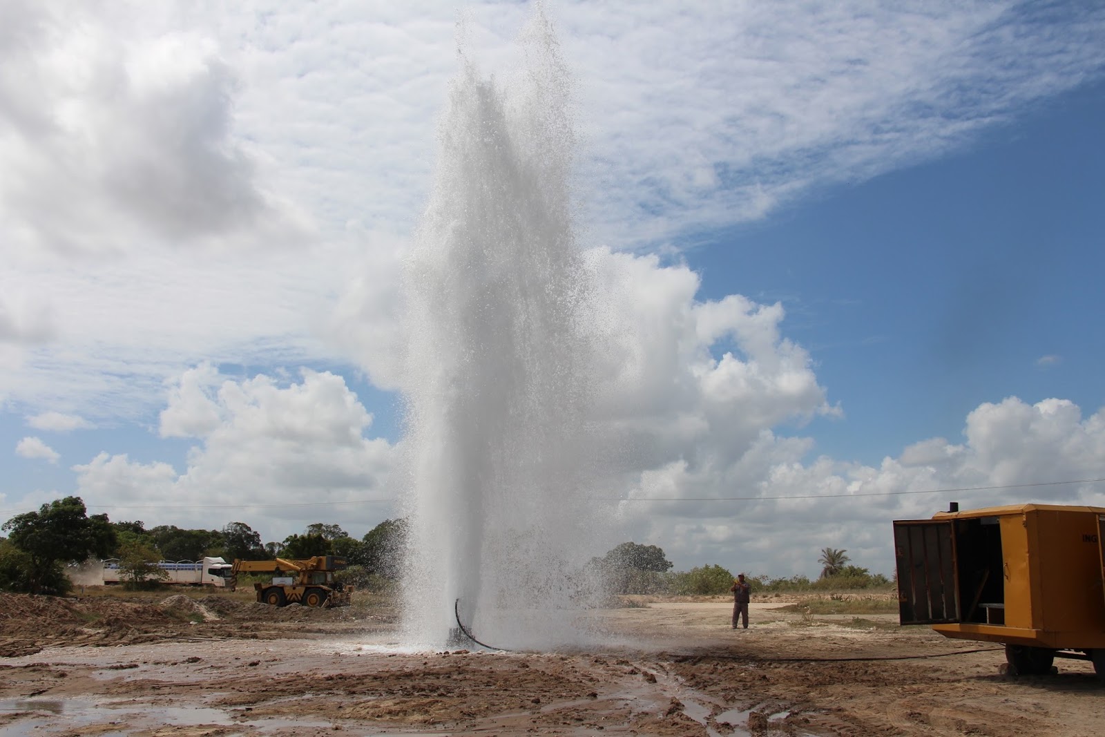 UCHIMBAJI VISIMA VIKUBWA 20 VYA DAWASA KUKAMILIKA MWEZI UJAO - CCM Blog