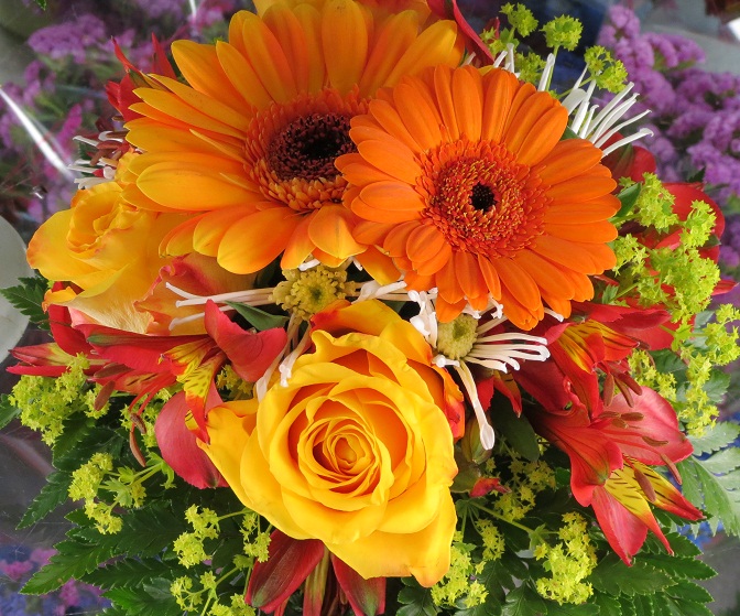 Kukkailua: kukka-asetelma