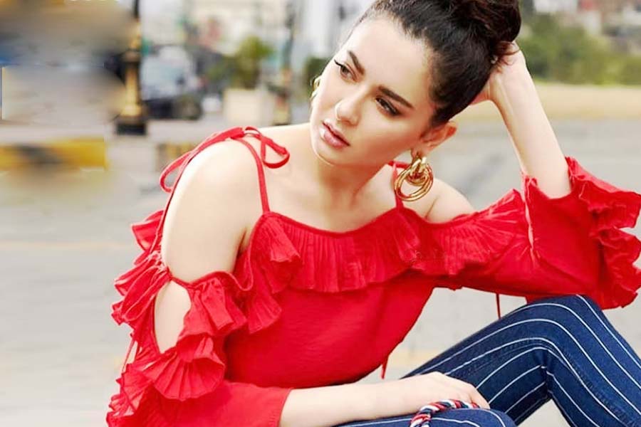 Hania Amir - A Gift from Creator on EARTH