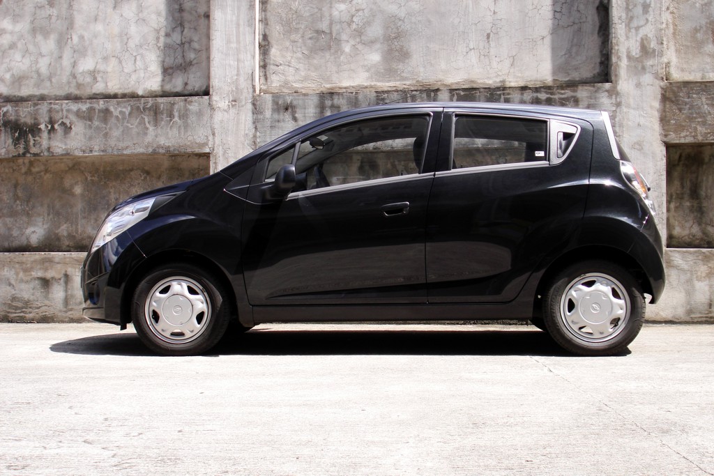 Review: 2012 Chevrolet Spark 1.0 LT A/T | CarGuide.PH | Philippine Car ...