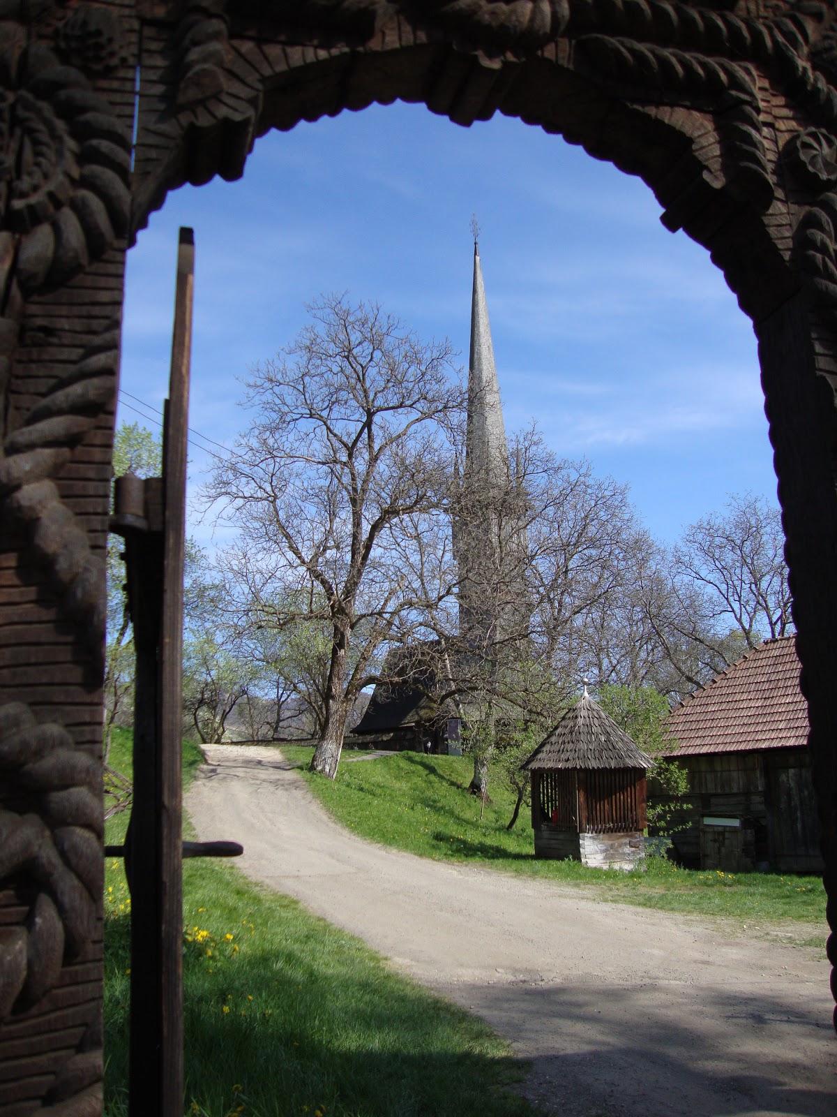 TUDOR PHOTO BLOG: Maramures,Romania - Biserica de Lemn din Surdesti ...