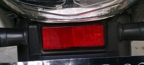 penggemar vixion: panel pemantul cahaya di stop lamp motor