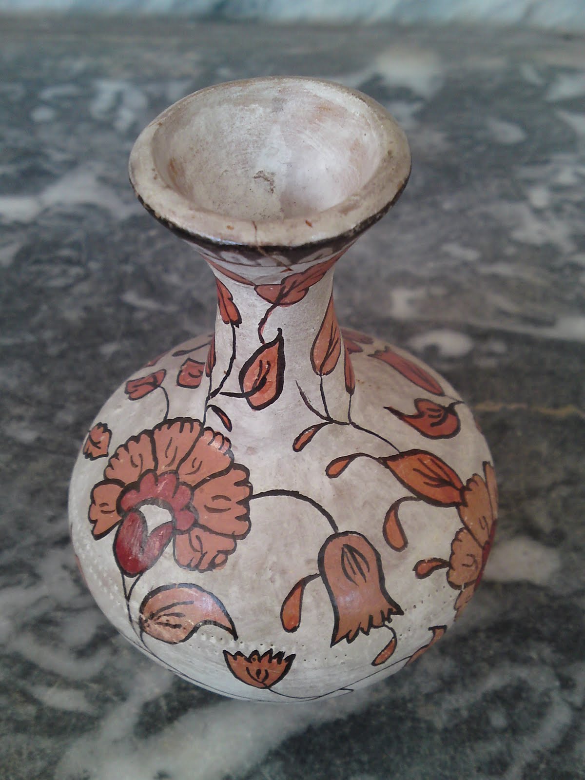 arts crafts n hobbies: free hand pot painting