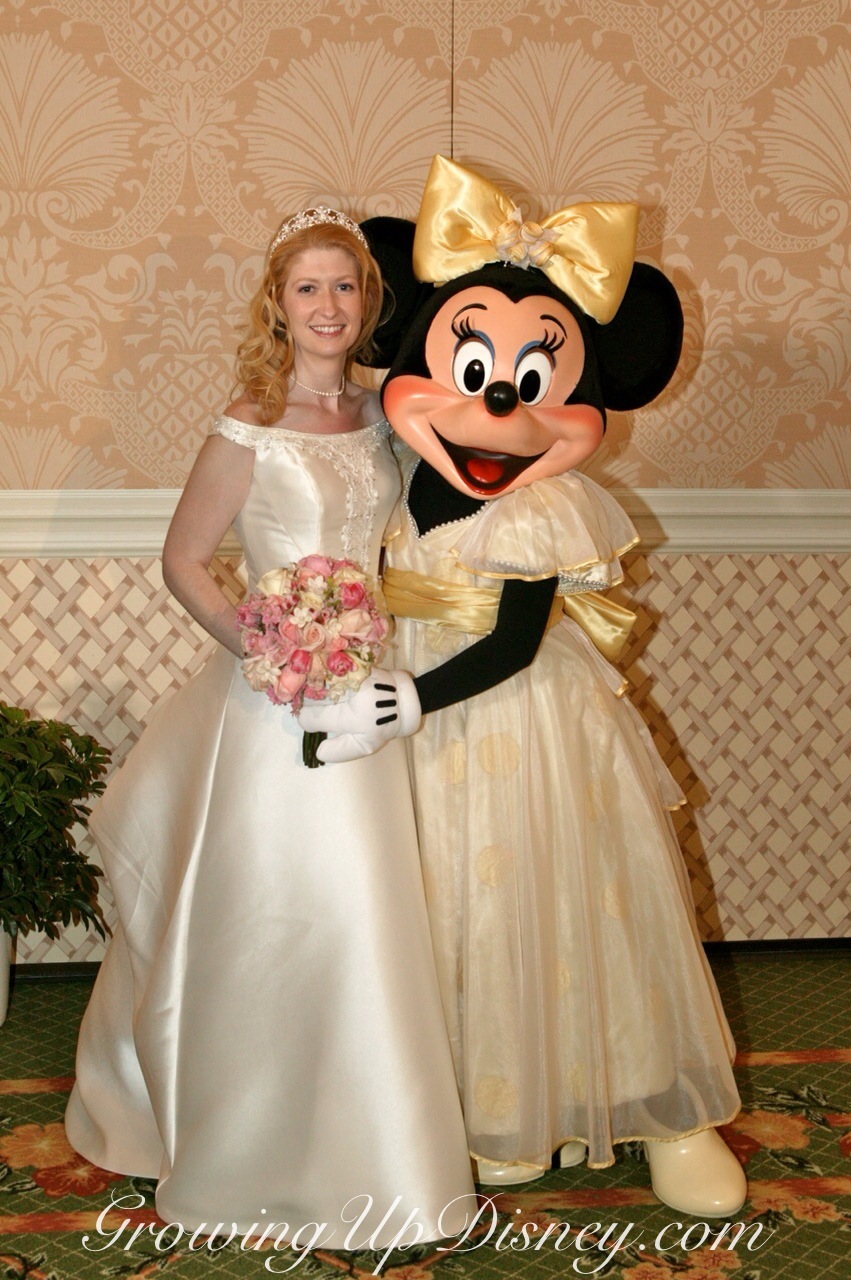 Growing Up Disney Five Photos Fun Wedding Pictures With Mickey And Minnie