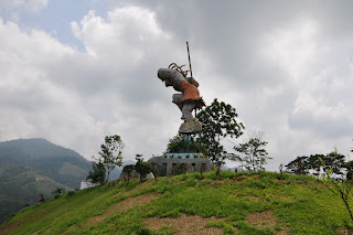Sungai Siput Boy: Pekan Broga: Gigantic Monkey God at Sak dato Temple ...