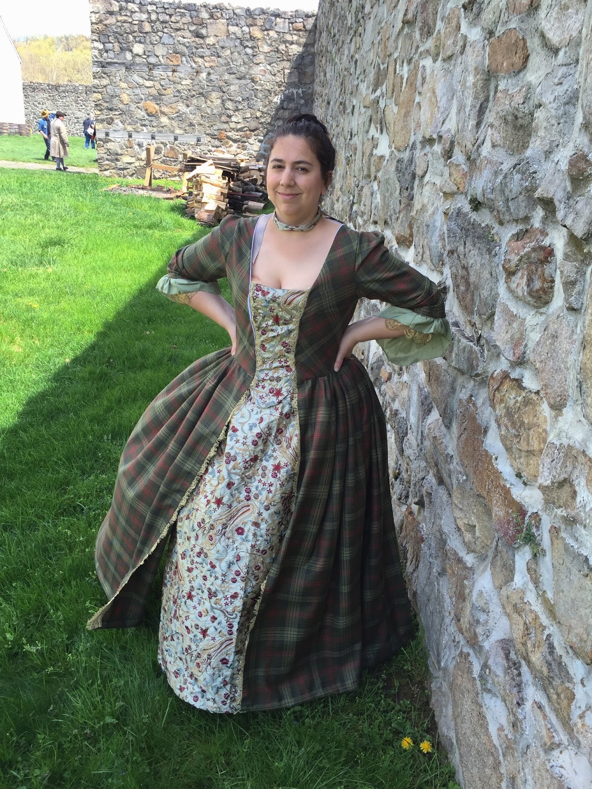 Maggie's Costume Wardrobe: Outlander "The Gathering" gown