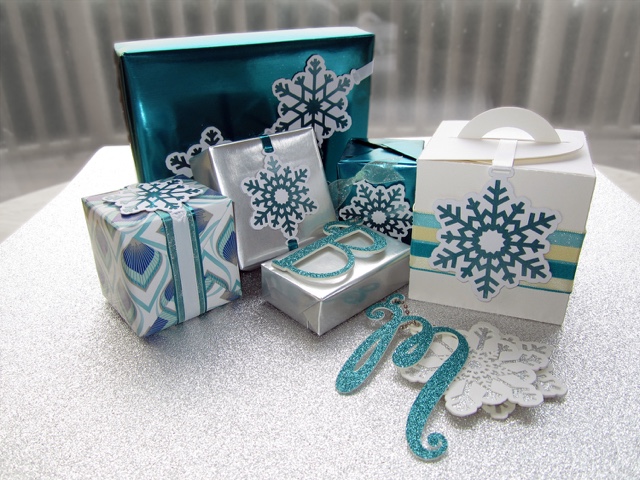 Silhouette UK: How to Add a Hanging Loop