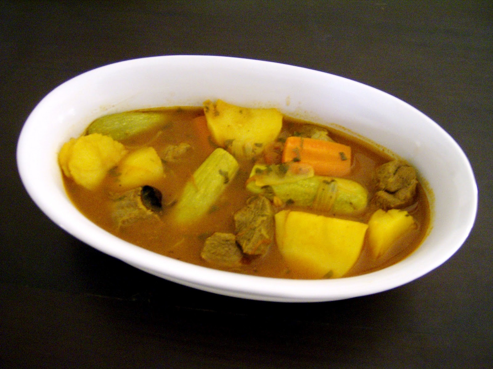 Live to eat: Salona صالونة لحم