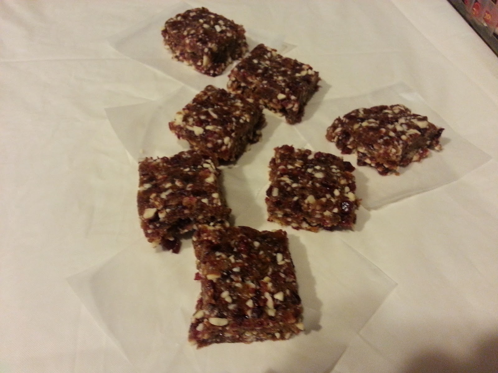 HCF: 3 Ingredients Energy Bars