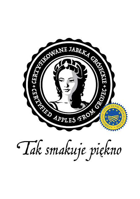 Sernik na zimno z karmelizowanymi jabłkami