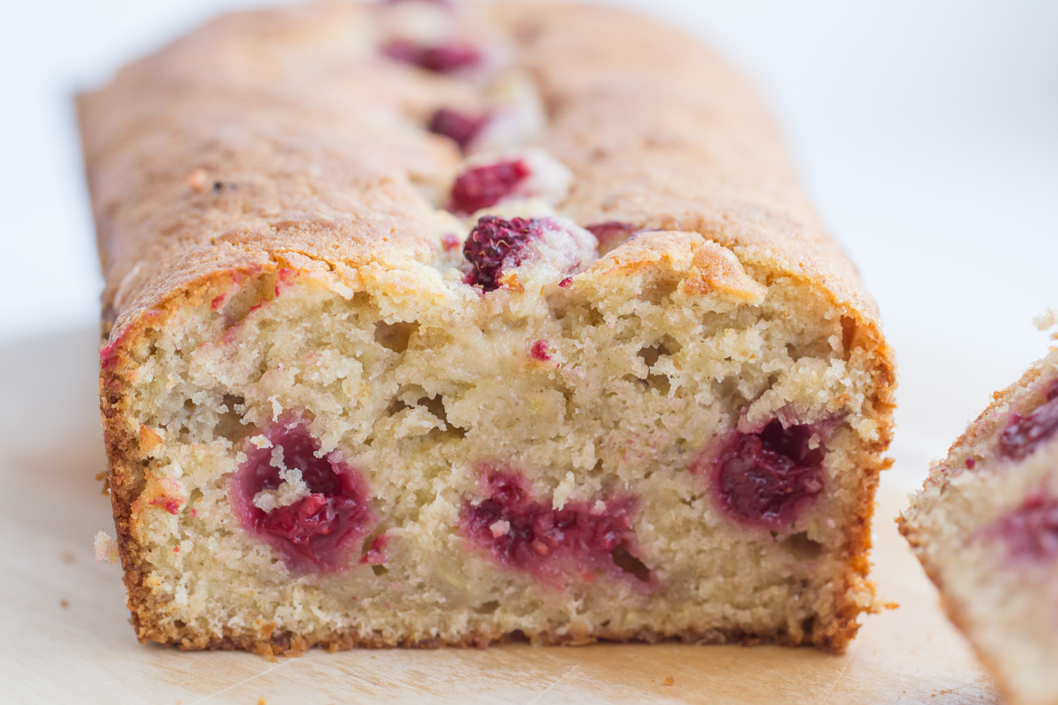 Banana-Raspberry Cake