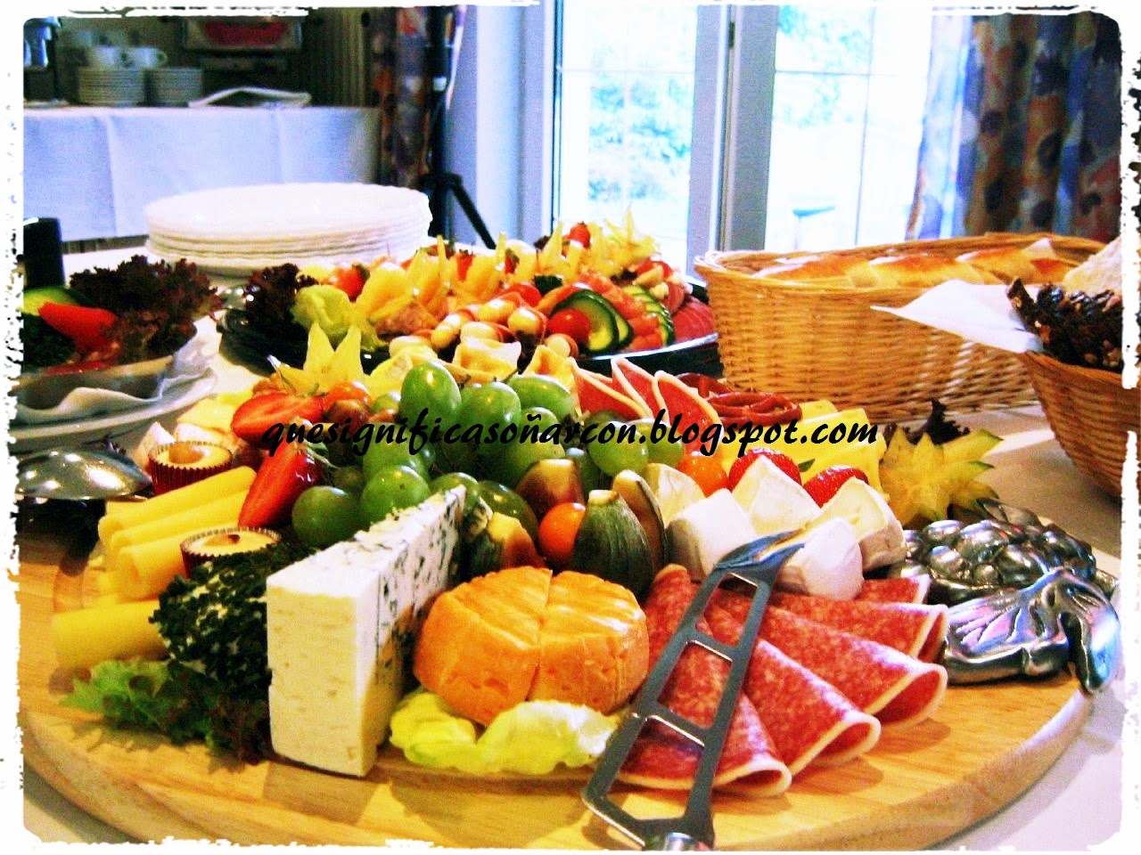 SOÑAR CON COMIDA - QUE SIGNIFICADO TIENE SOÑAR CON COMIDA