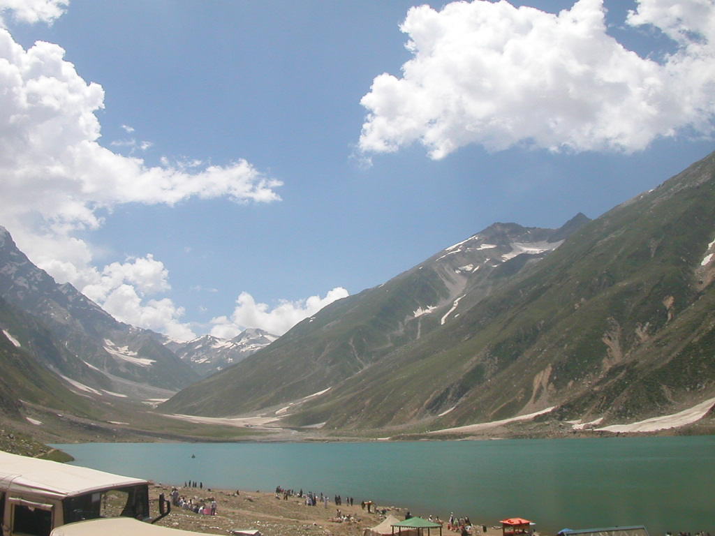 Kaghan Valley - Beautiful Pakistan Valley | Cute Girls Celebrity Wallpaper