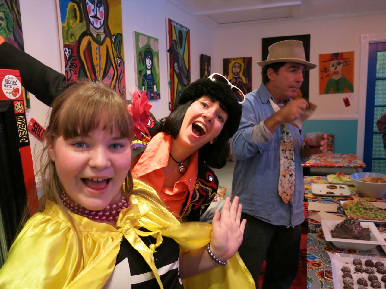 PAINTRESS GRETCHEN: Art by Abby Show!