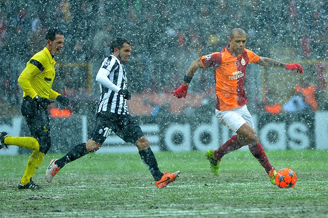 Target Striker: No Al Calcio Moderno