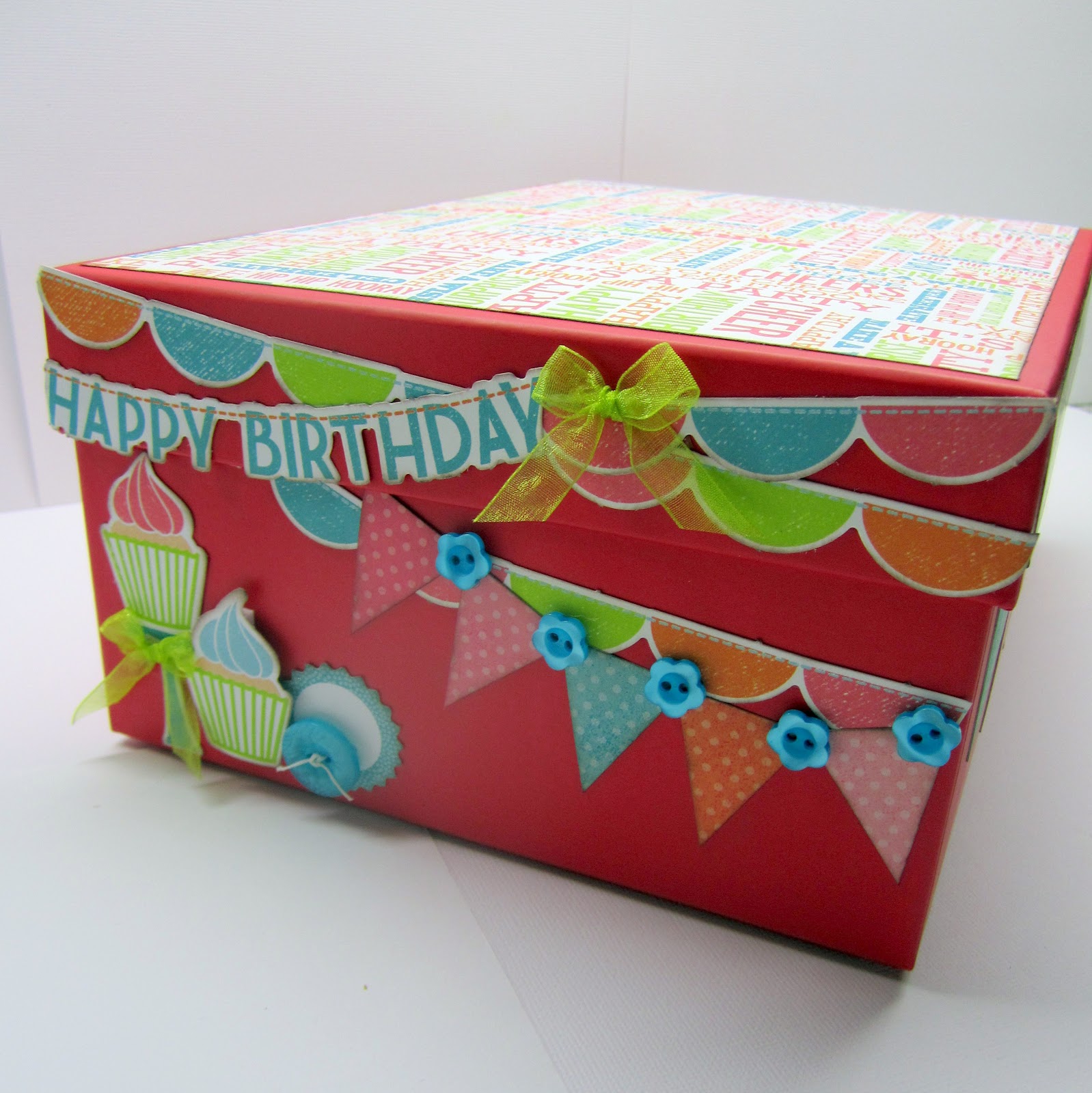 the Scrapping Actuary ...: Birthday Card Box!