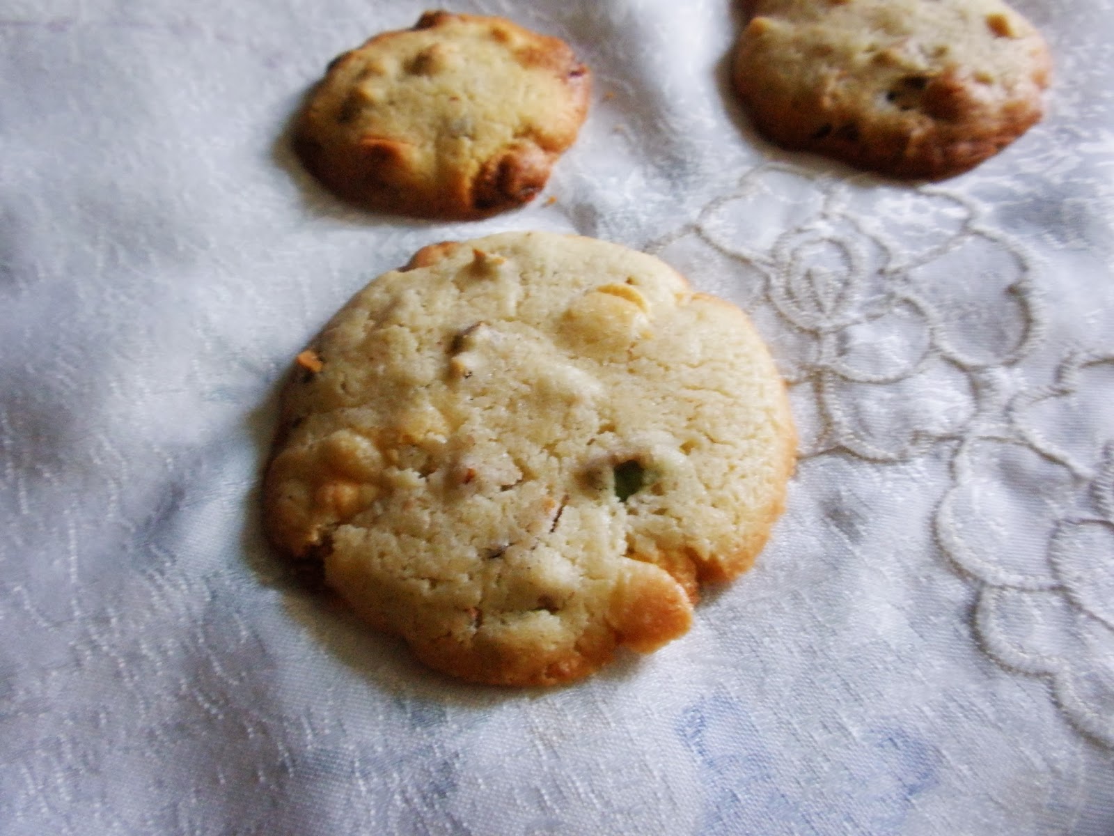 PRINCIPIANDO EN LA COCINA: Cookies de chocolate blanco y pistachos