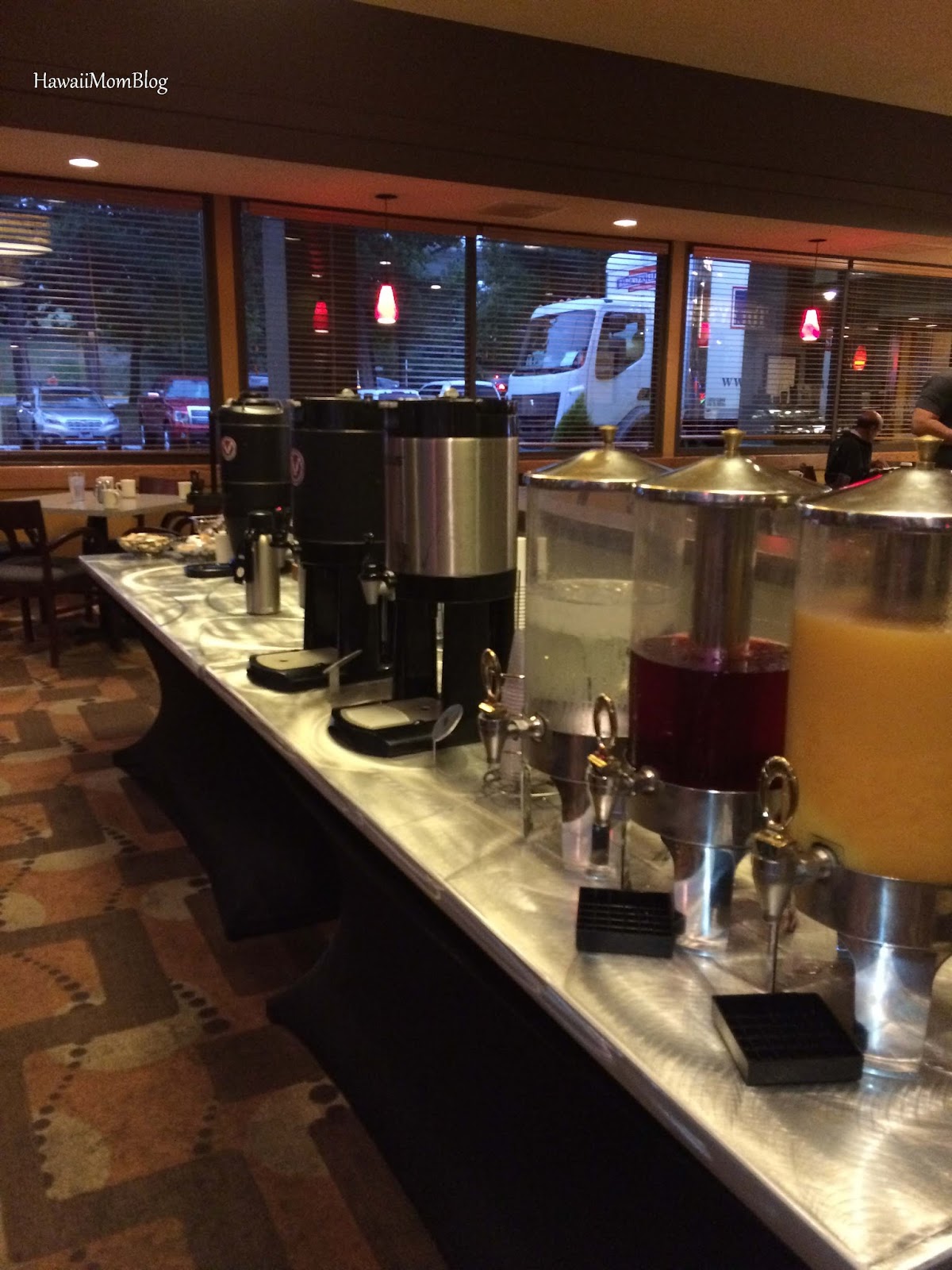 Hawaii Mom Blog: Visit Seattle: Gregory's Bar & Grill