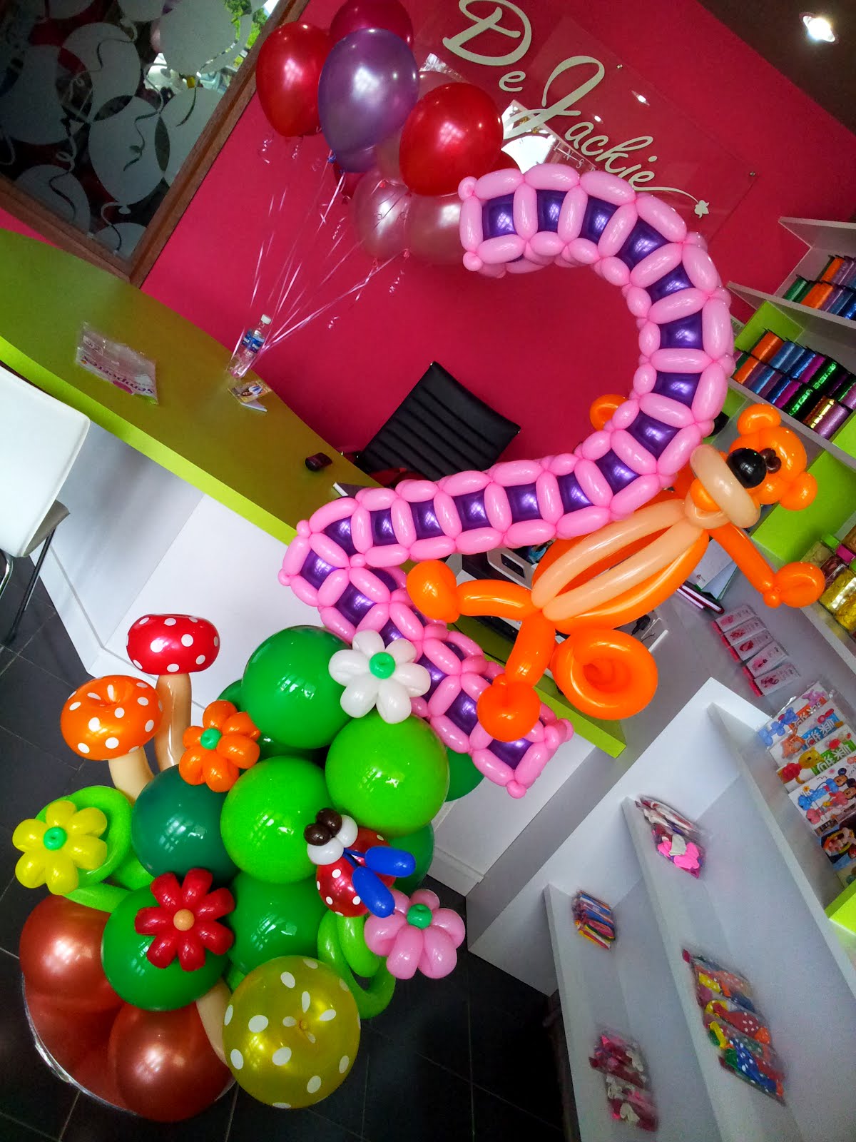 Balloon decorations for weddings, birthday parties, balloon sculptures ...