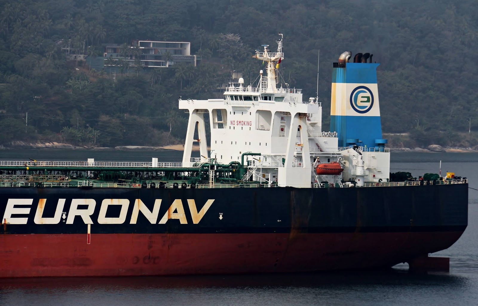 Santos Shiplovers: M/T Flandre / FNJU - VLCC em transferência STS ...