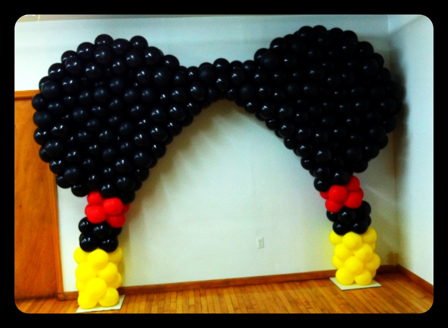 Homemade Parties: More Meeska Mooska Mickey Mouse Balloon Art!