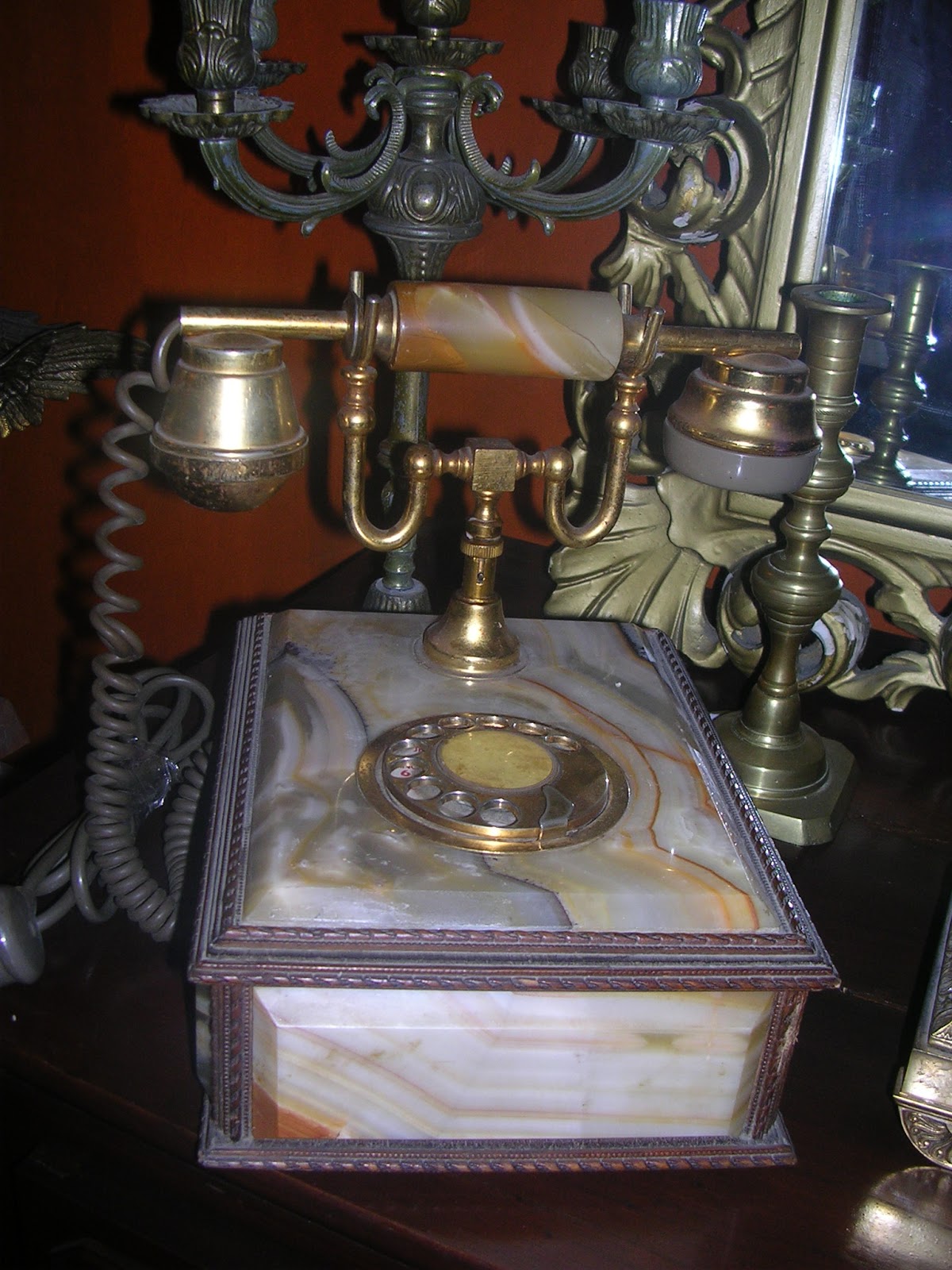 Antichitati: Telefon fix,vechi din lemn,bronz si ONIX