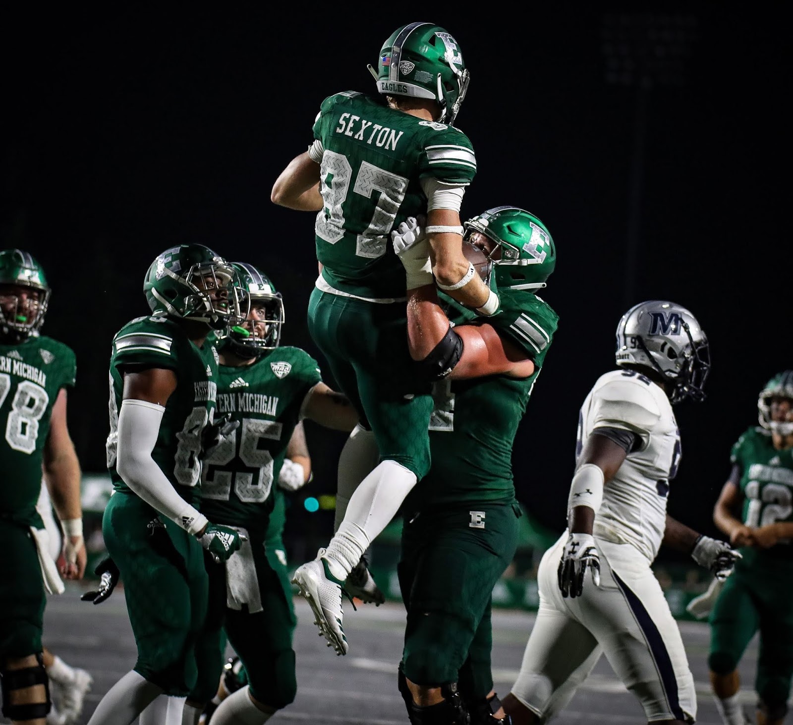 Steven Nielsen - Den Stille Kæmpe