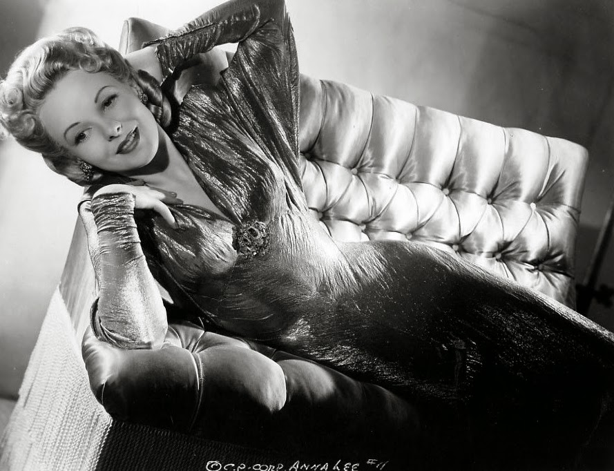 It's The Pictures That Got Small ...: THE THURSDAY GLAMOUR 15!