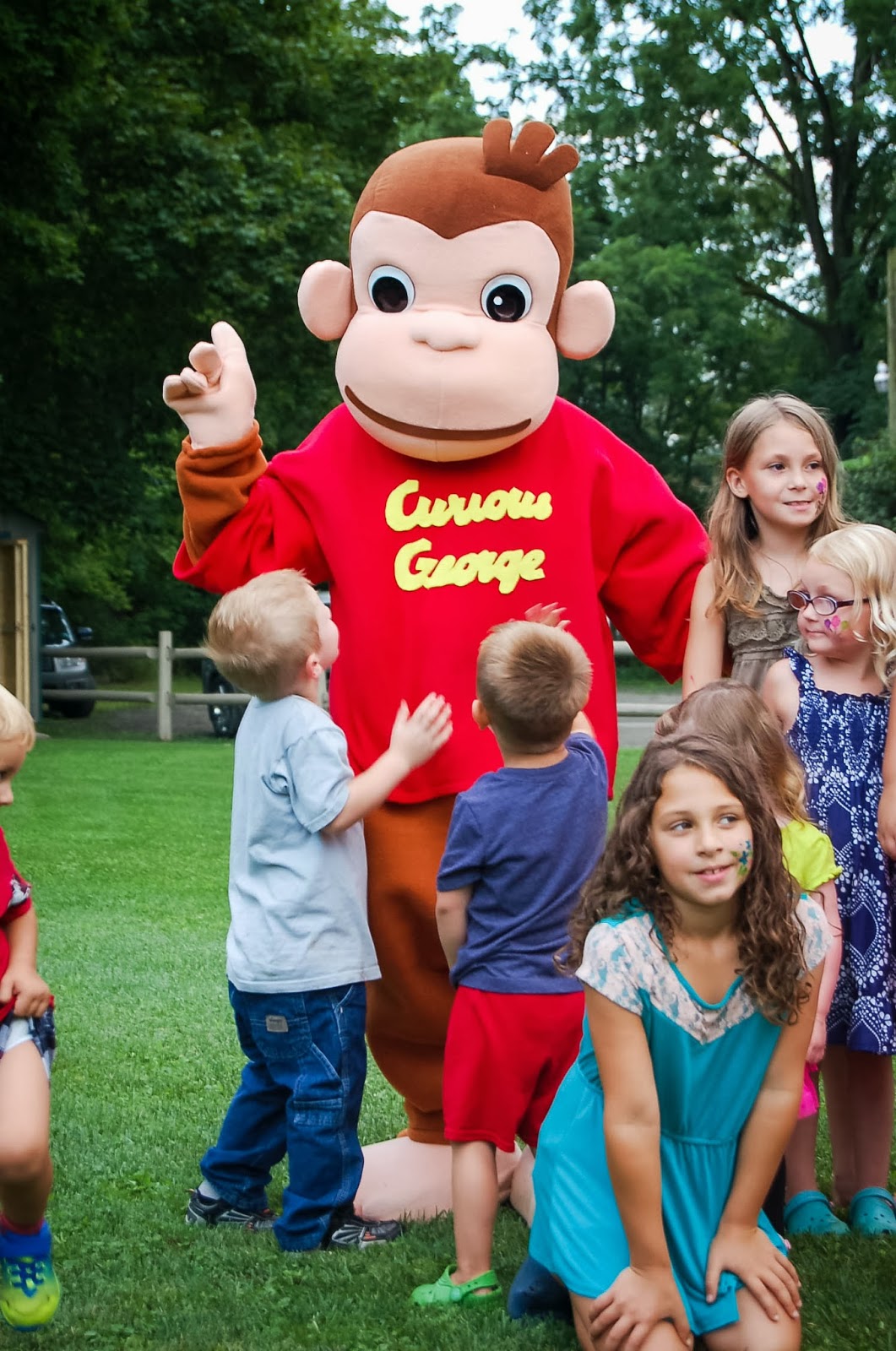 The Buddy Bee Makes Three: Buddy Bee Meets Curious George