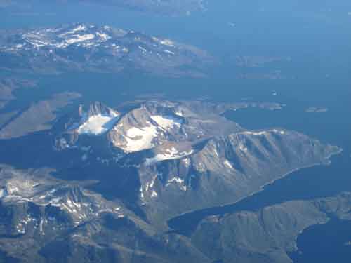 Life Is Better On Vacation: Flying Over Greenland