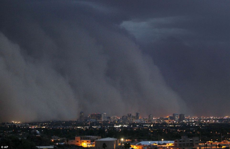 est100 一些攝影(some photos): The giant dust storm , Phoenix, Arizona 沙塵暴 ...