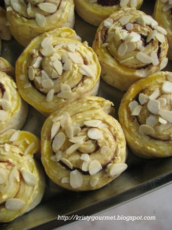 Kanelsnegl ~ Danish Cinnamon Roll