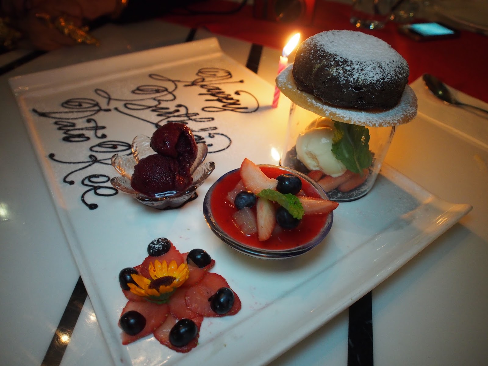 JE TunNel: Hemisphere Restaurant & Bar @ Regalia Serviced Apartment ...