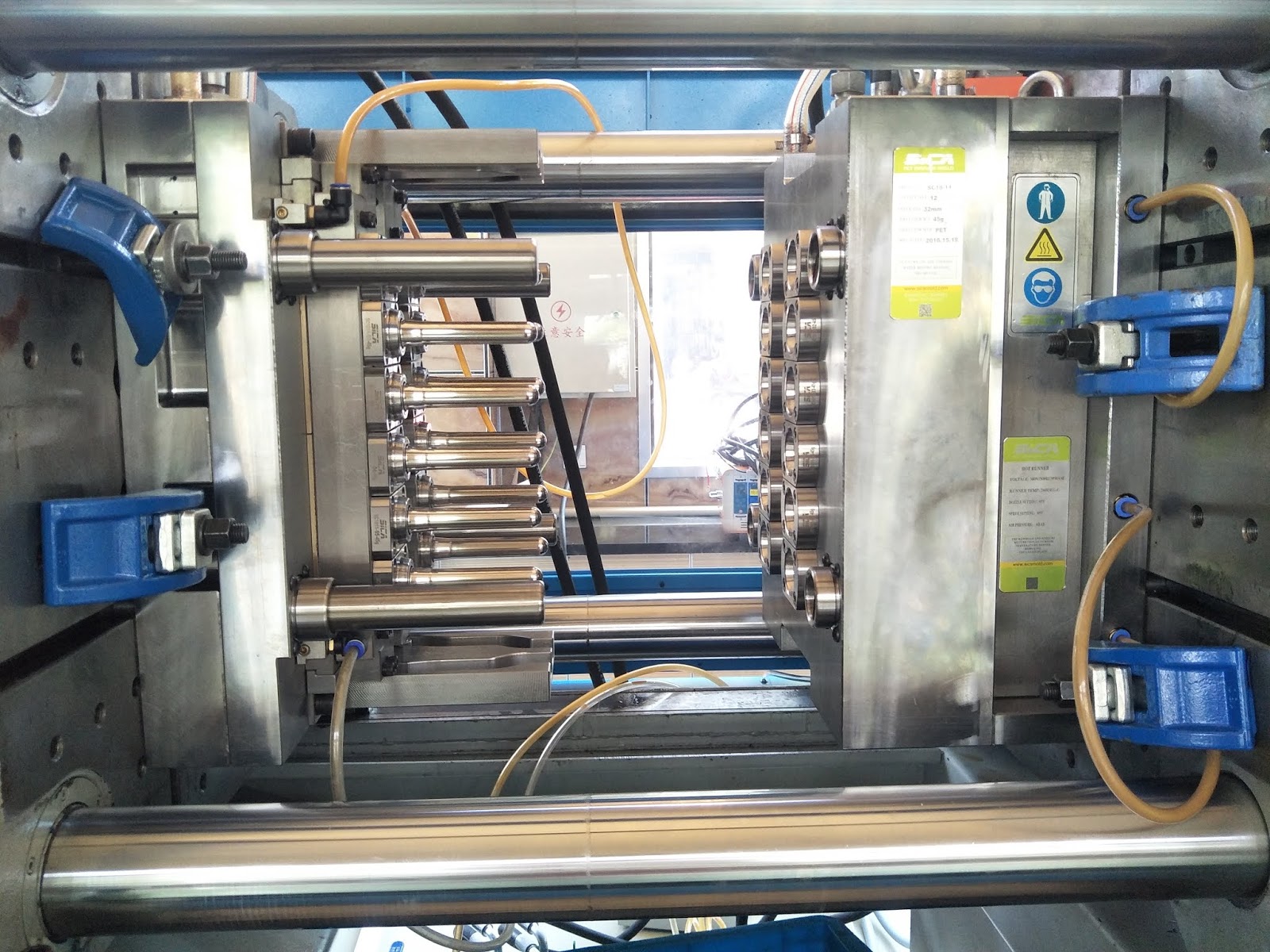 Cómo hacer si no sale una preforma de la cavidad (molde de preforma ...