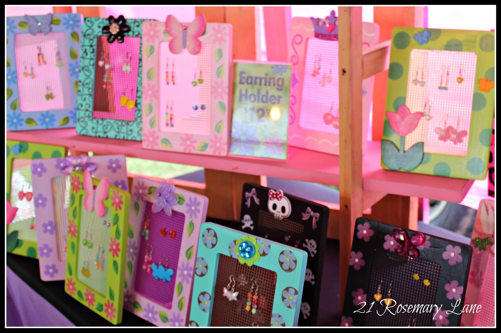 21 Rosemary Lane: Picture Frame Earring Holders