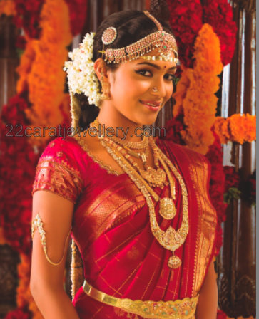 South Indian Bride in Traditional Gold Jewelry - Jewellery Designs