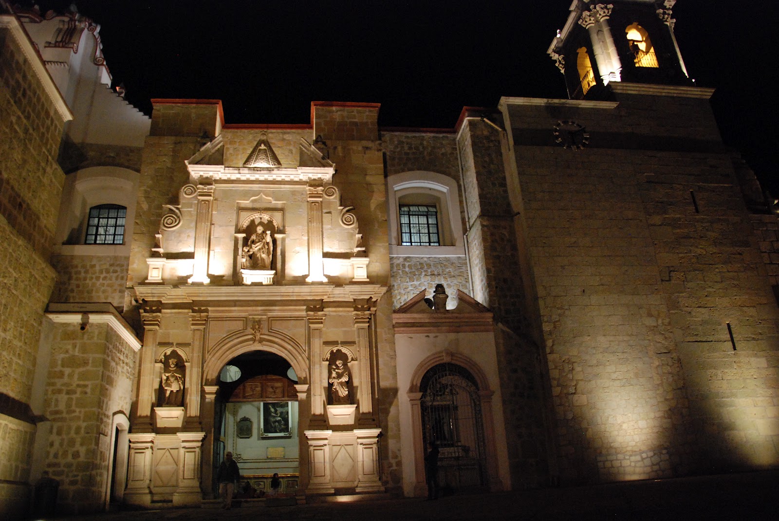 Oaxaca: Basílica de nuestra Señora de la Soledad