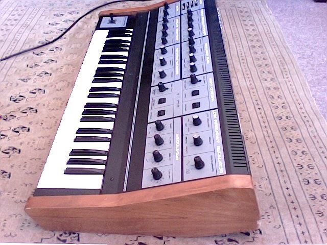 MATRIXSYNTH: CRUMAR STRATUS