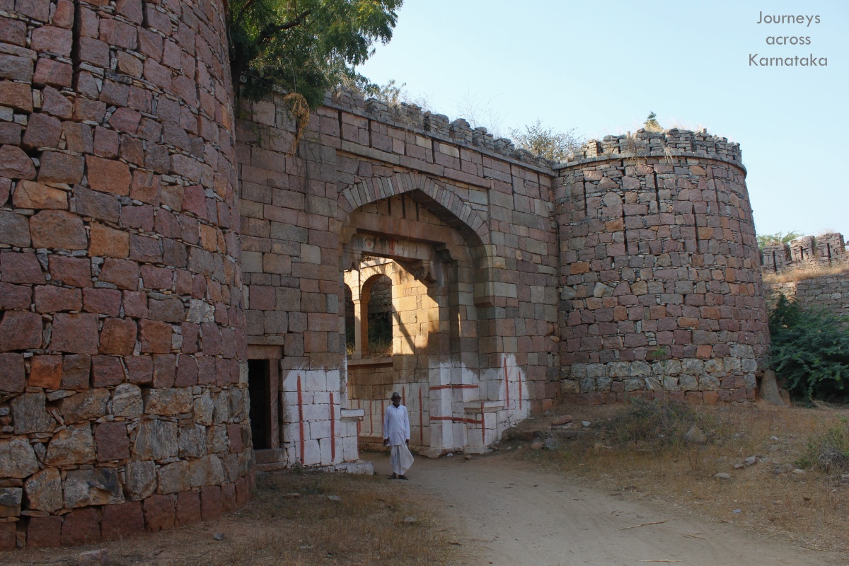 Journeys across Karnataka: Fort Vanadurga