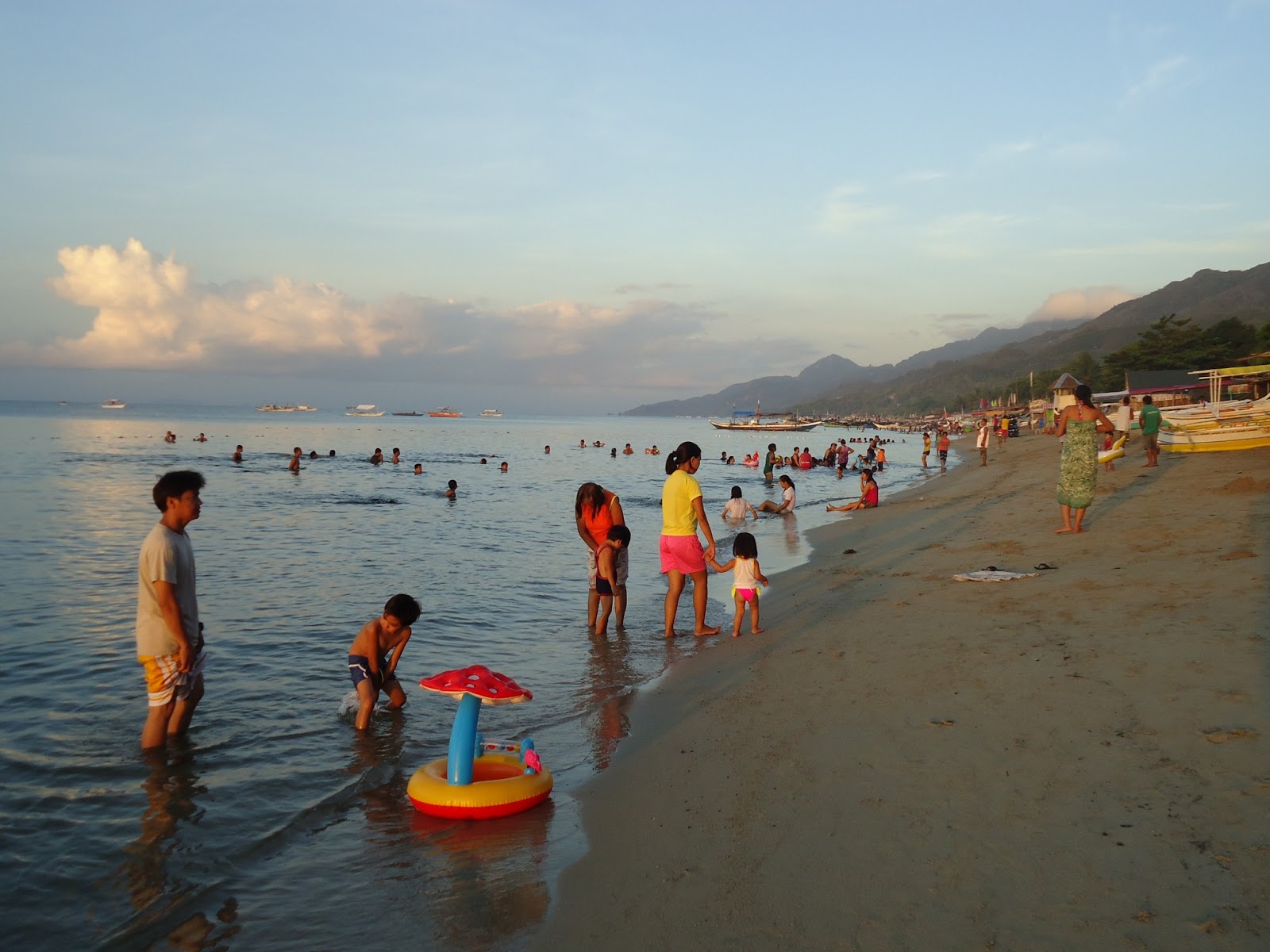 Summer in the Philippines: Famous Beaches, Different Types of People ...