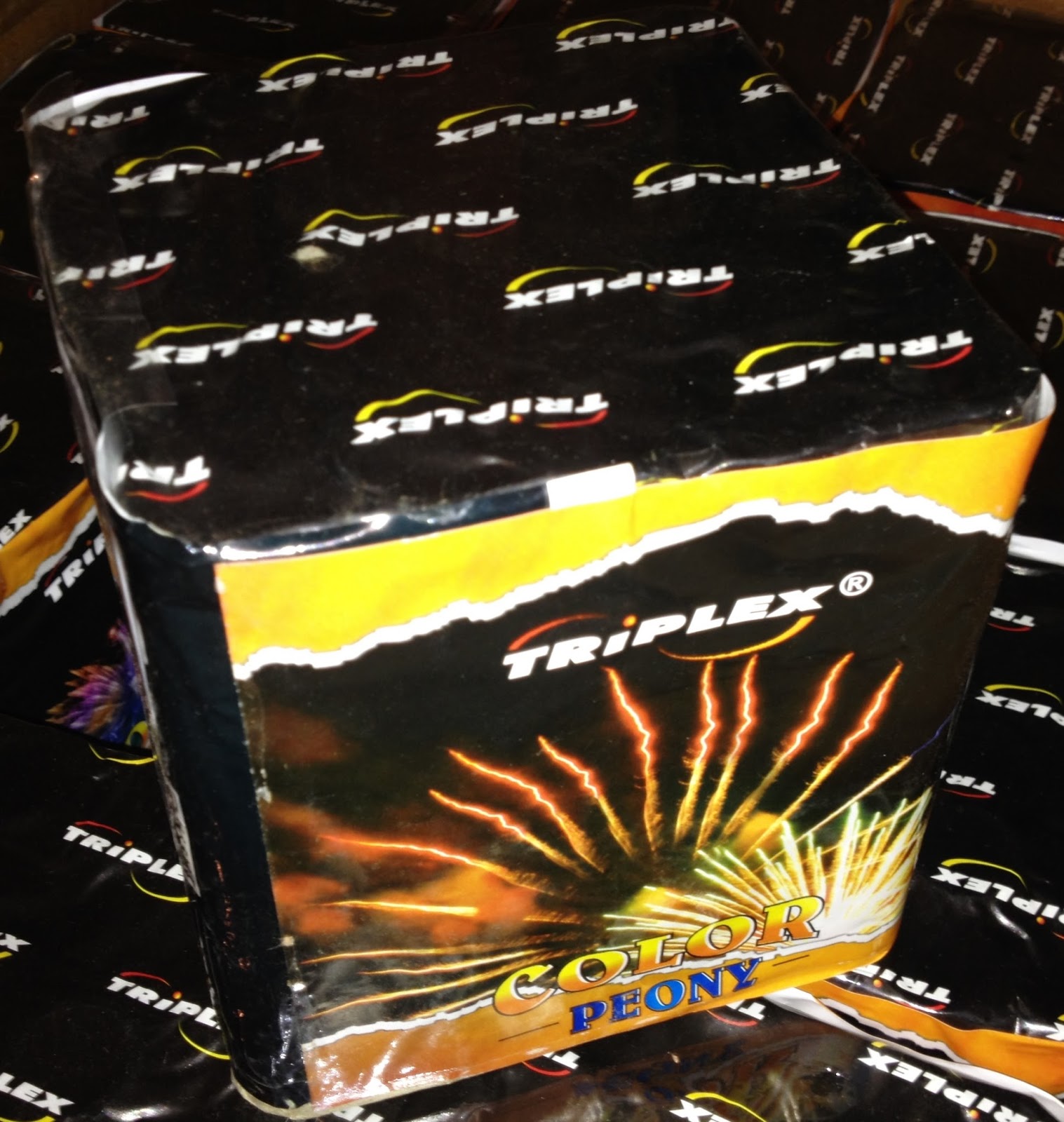 Artificii si Petarde: Artificii Si Petarde Triplex